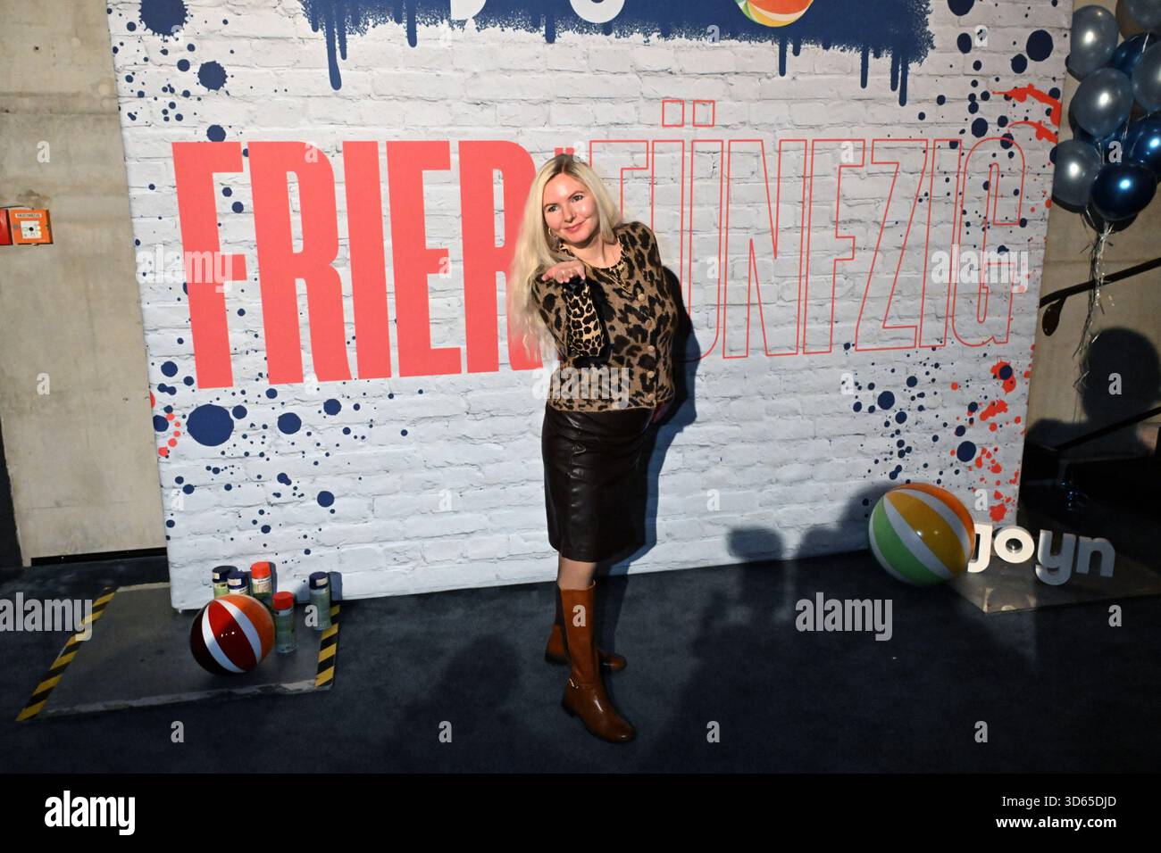 18 November 2025, Bavaria, Munich: Influencer Nadine Riedel attends the ...