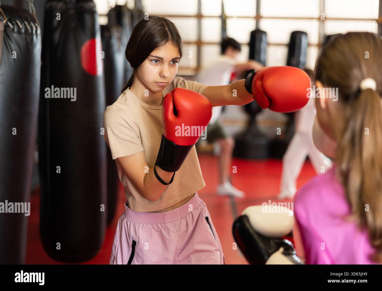 Girls kickboxing hi-res stock photography and images - Alamy