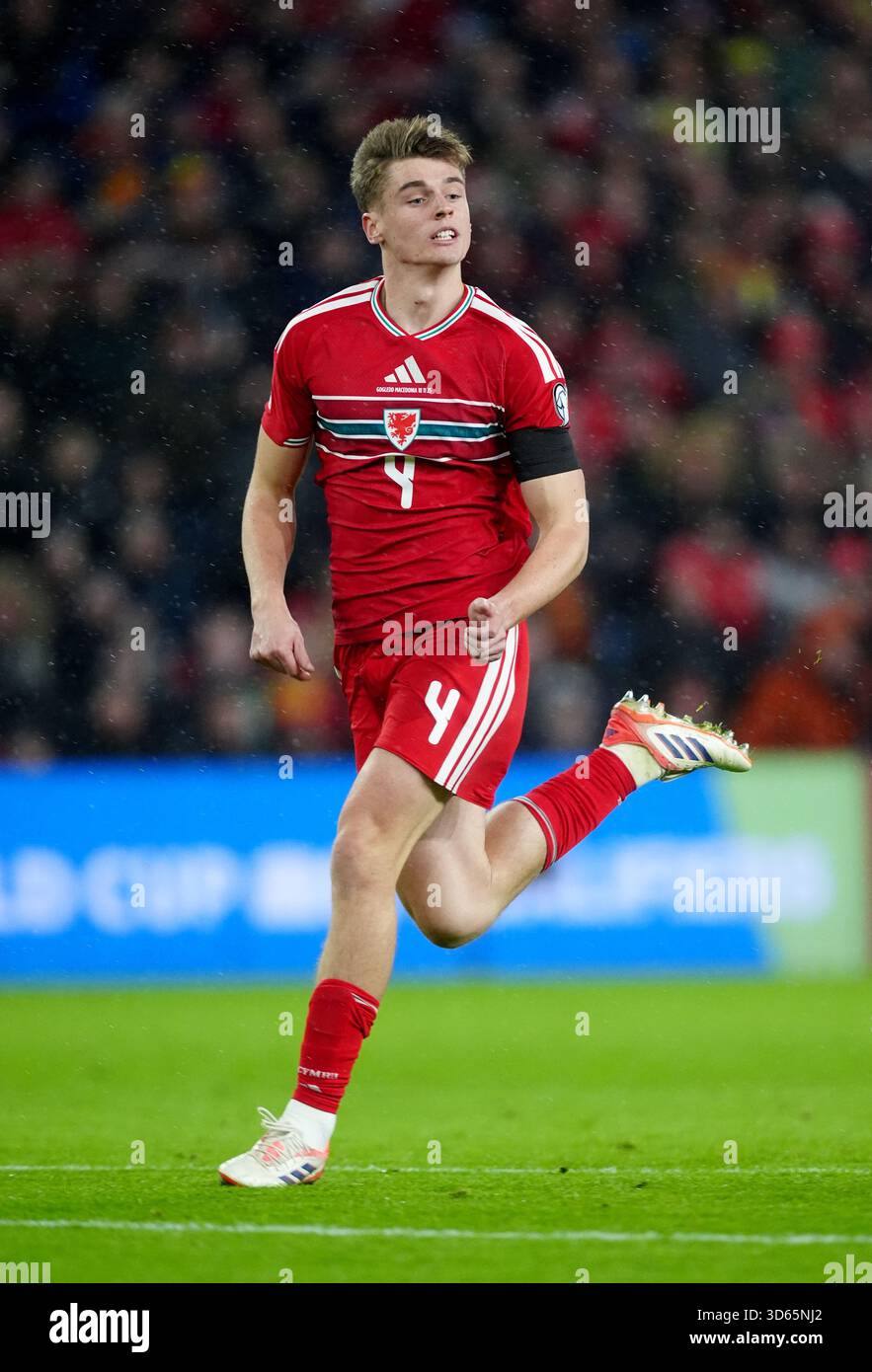 Dylan lawlor cardiff city hi-res stock photography and images - Alamy