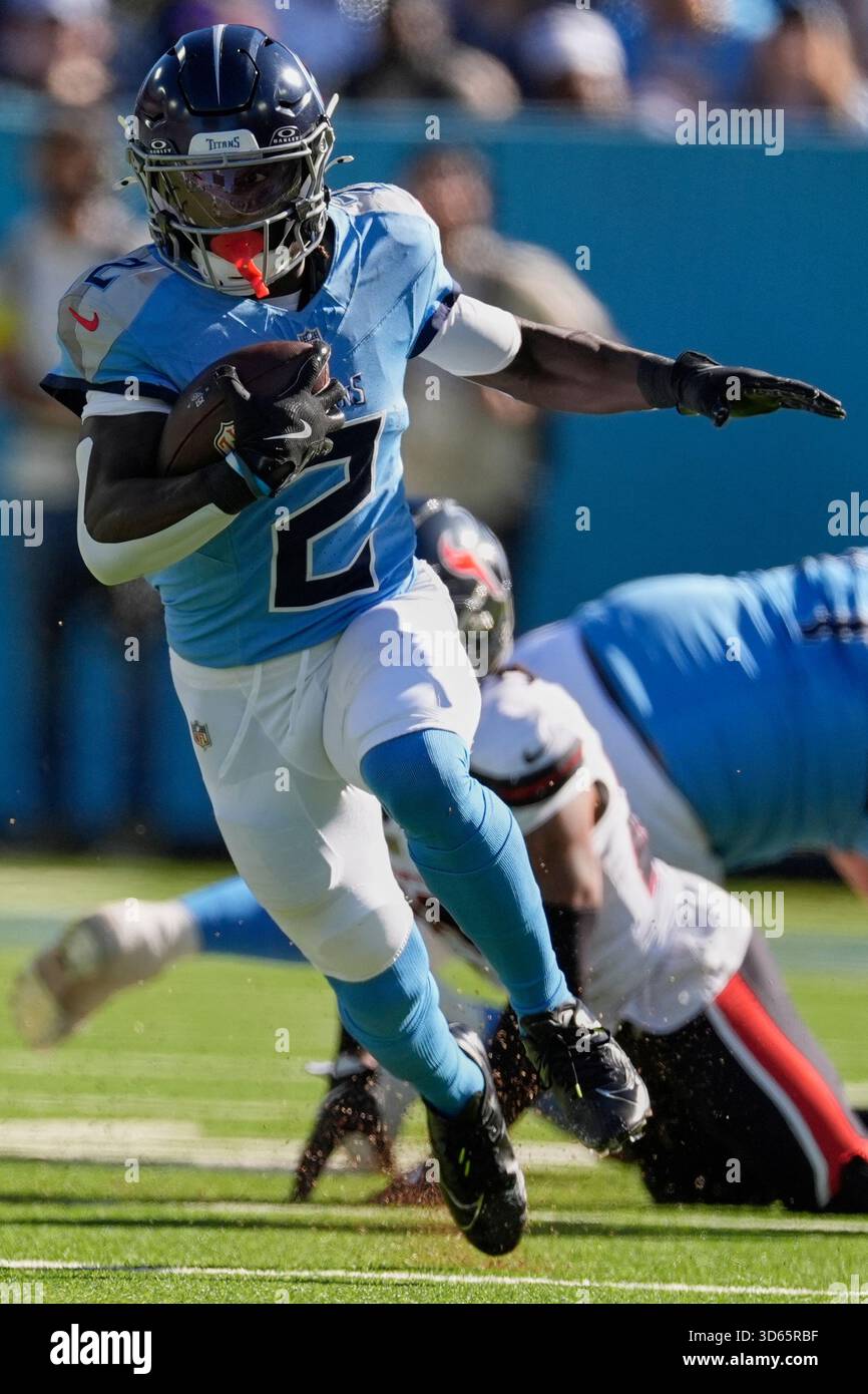 Tennessee Titans running back Tyjae Spears (2) plays during the first ...