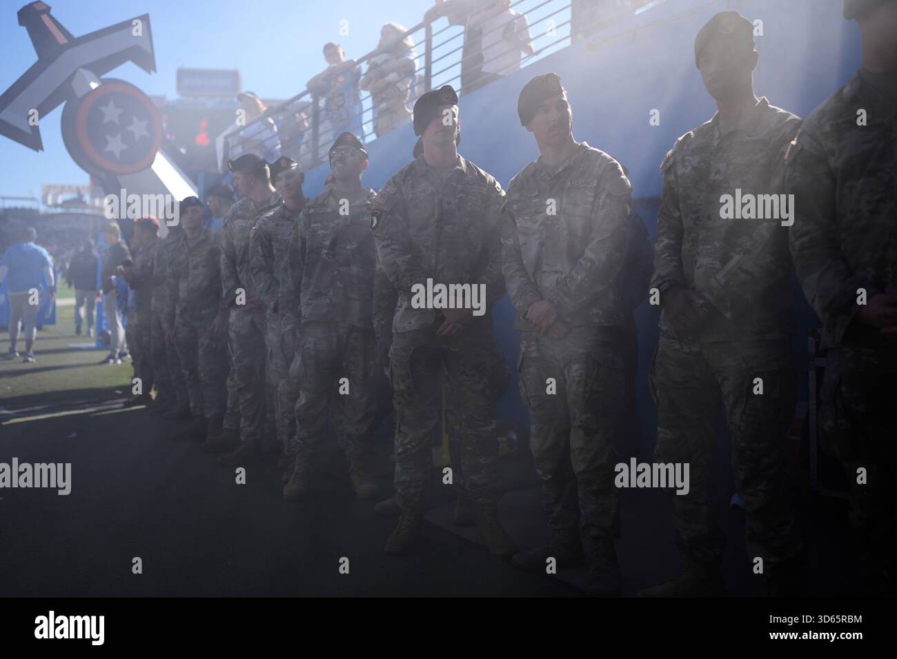 Members of the 101st Airborne Division before an NFL football game ...