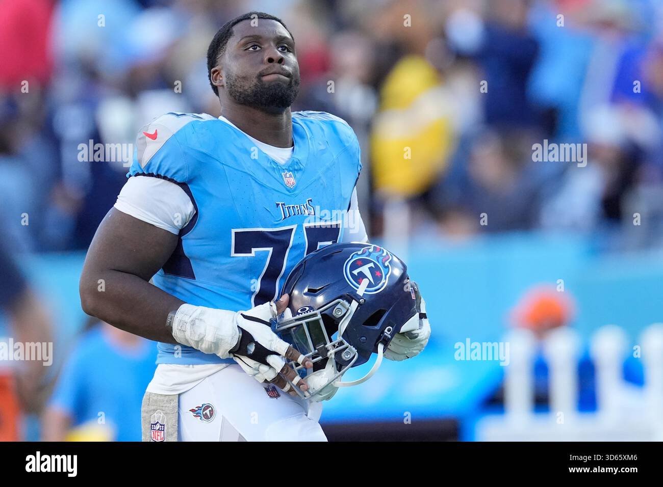 Tennessee Titans center Lloyd Cushenberry III (79) during the second ...