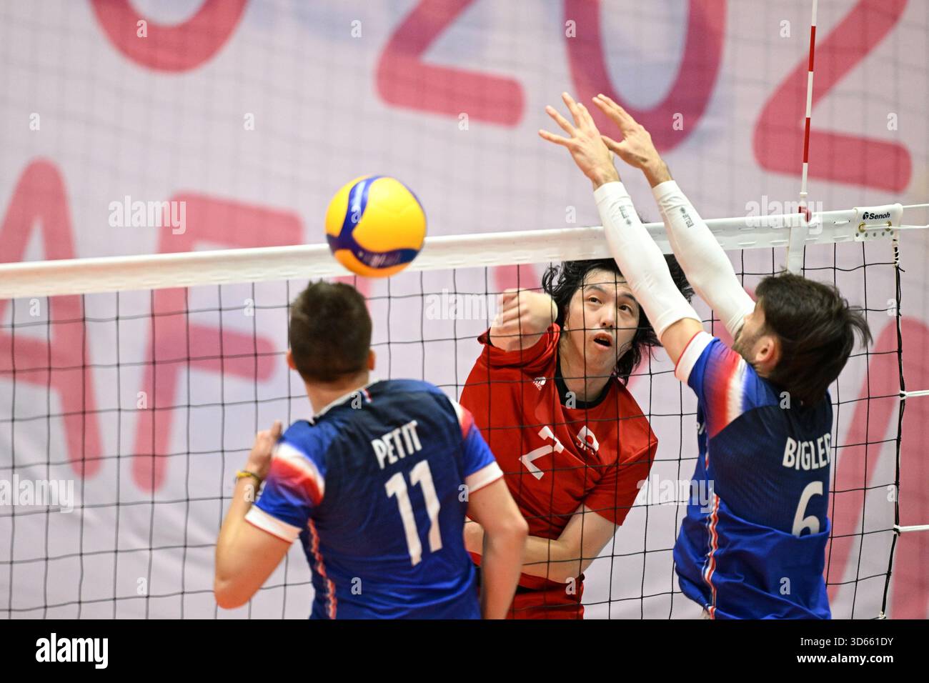 Tatsuki Inoue, NOVEMBER 18, 2025 - Volleyball : Men's heat during TOKYO 2025 DEAFLYMPICS at ...