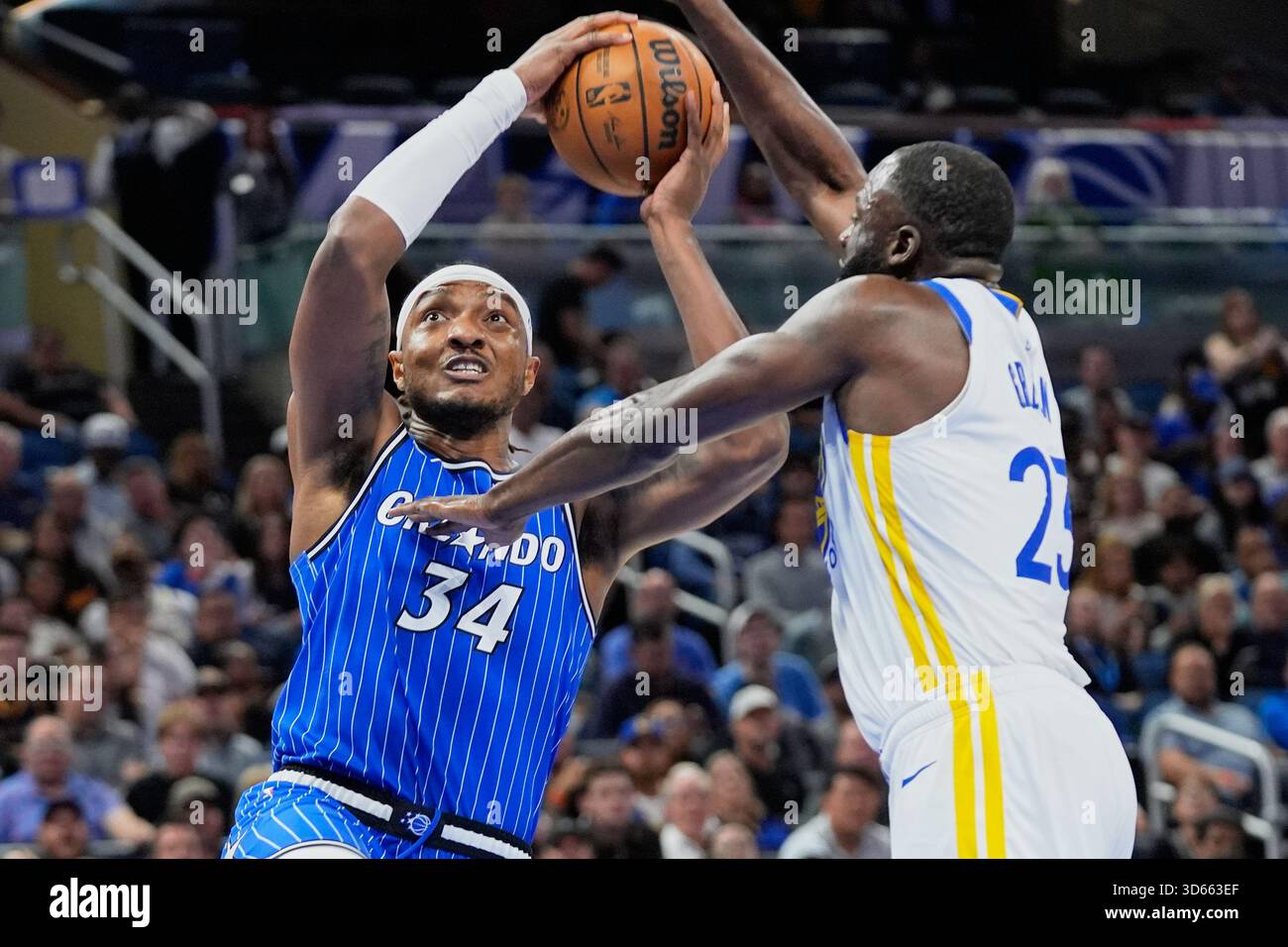 Orlando Magic center Wendell Carter Jr. (34) shoots over Golden State ...