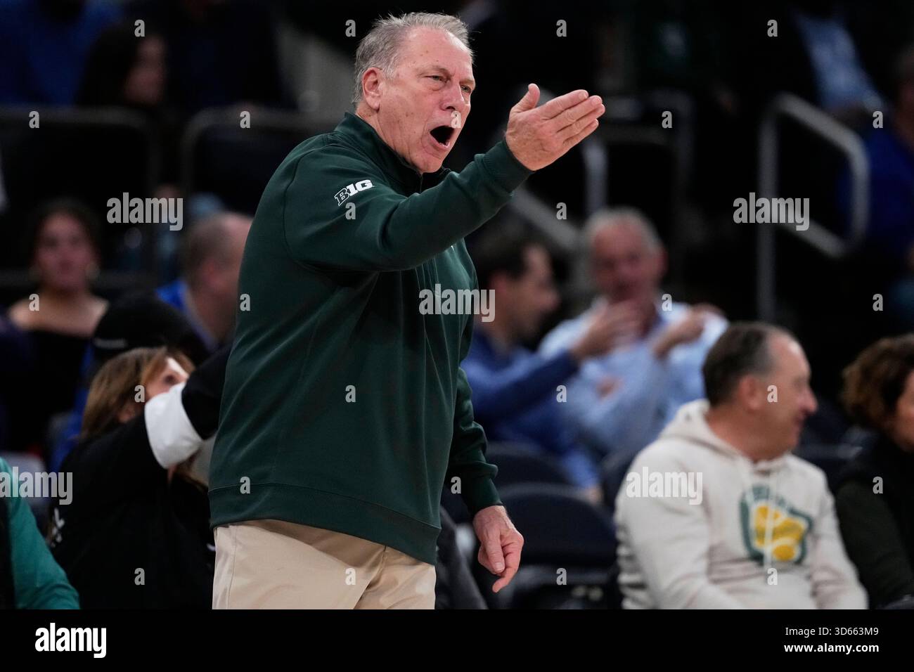 Michigan State head coach Tom Izzo calls out to his team during the ...