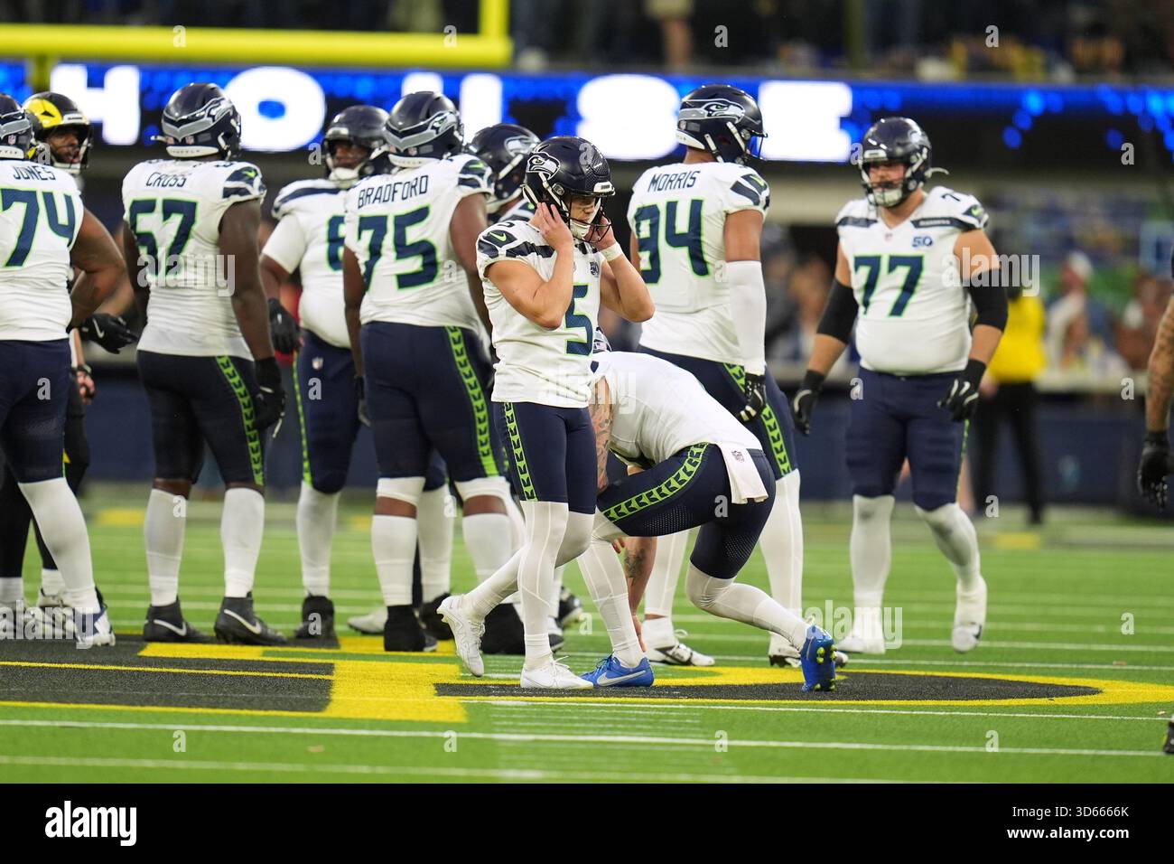 Seattle Seahawks kicker Jason Myers (5) misses a field goal in the ...
