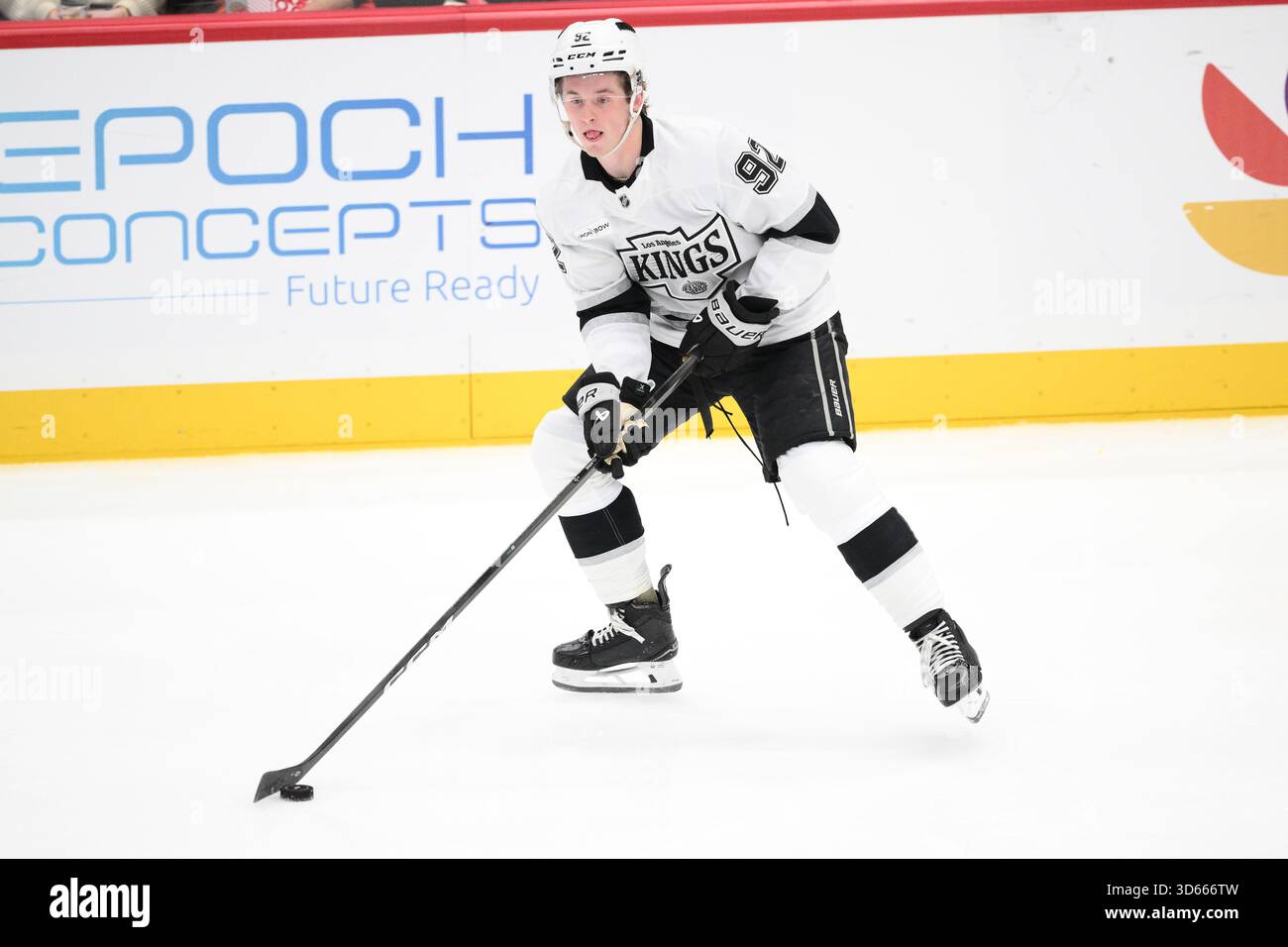 Los Angeles Kings defenseman Brandt Clarke (92) in action during the ...