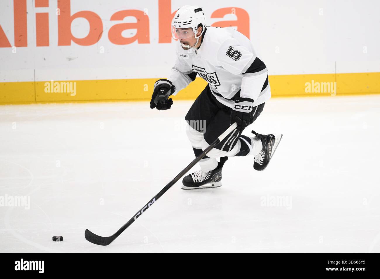Los Angeles Kings defenseman Cody Ceci (5) in action during the third ...
