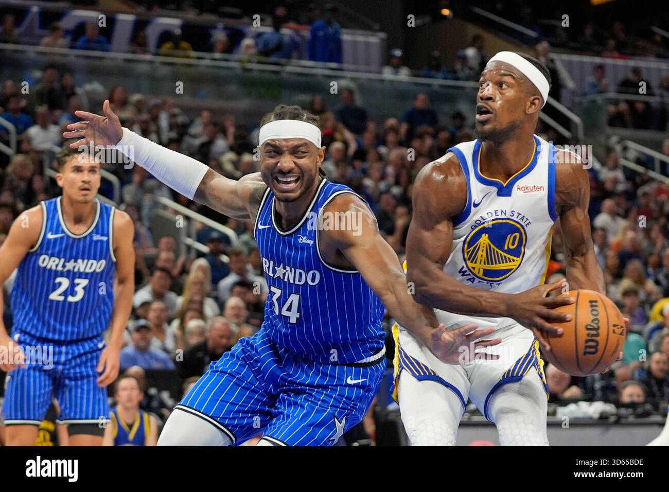 Orlando Magic center Wendell Carter Jr. (34) tries to stop Golden State ...