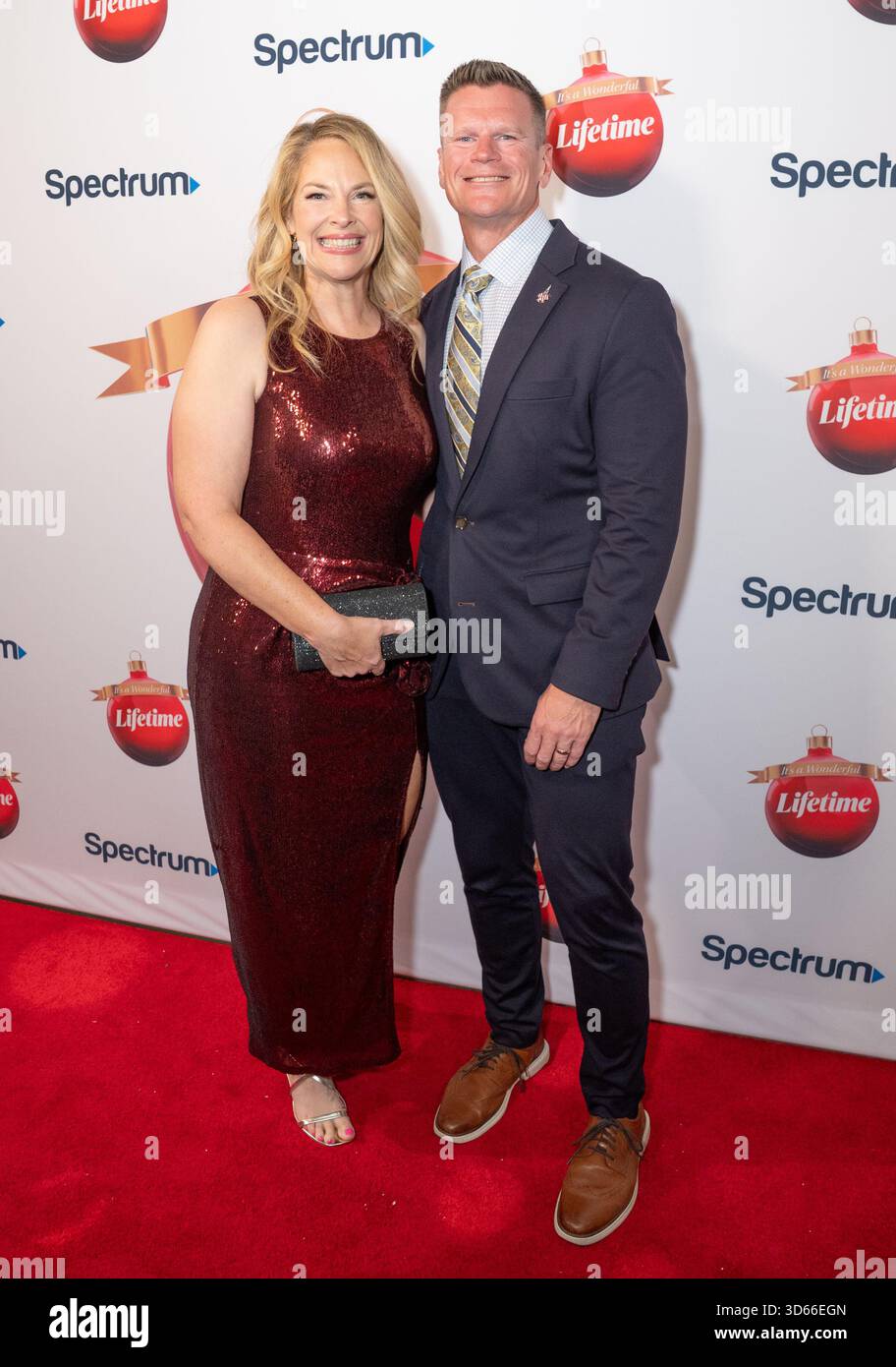 Tracey Townsend of Blue Star Wives (L) attends Lifetime Celebrates ...
