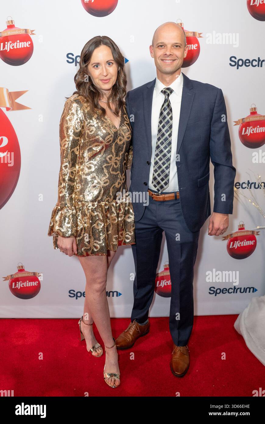 Mary Andrechik (L) of Blue Star Wives attends Lifetime Celebrates ...