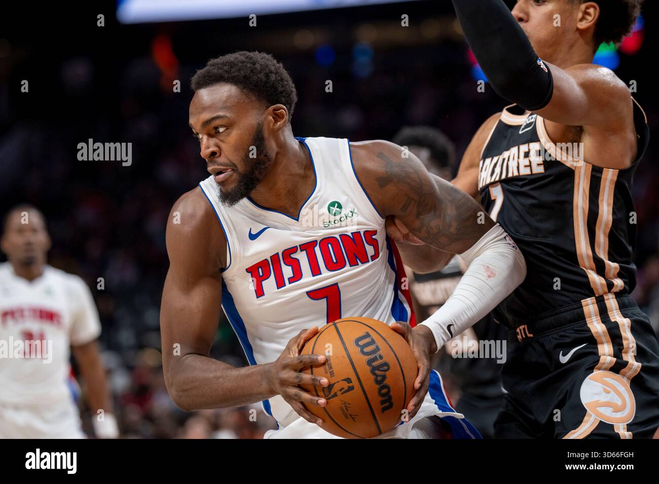 Detroit Pistons forward Paul Reed (7) drives the ball against Atlanta ...