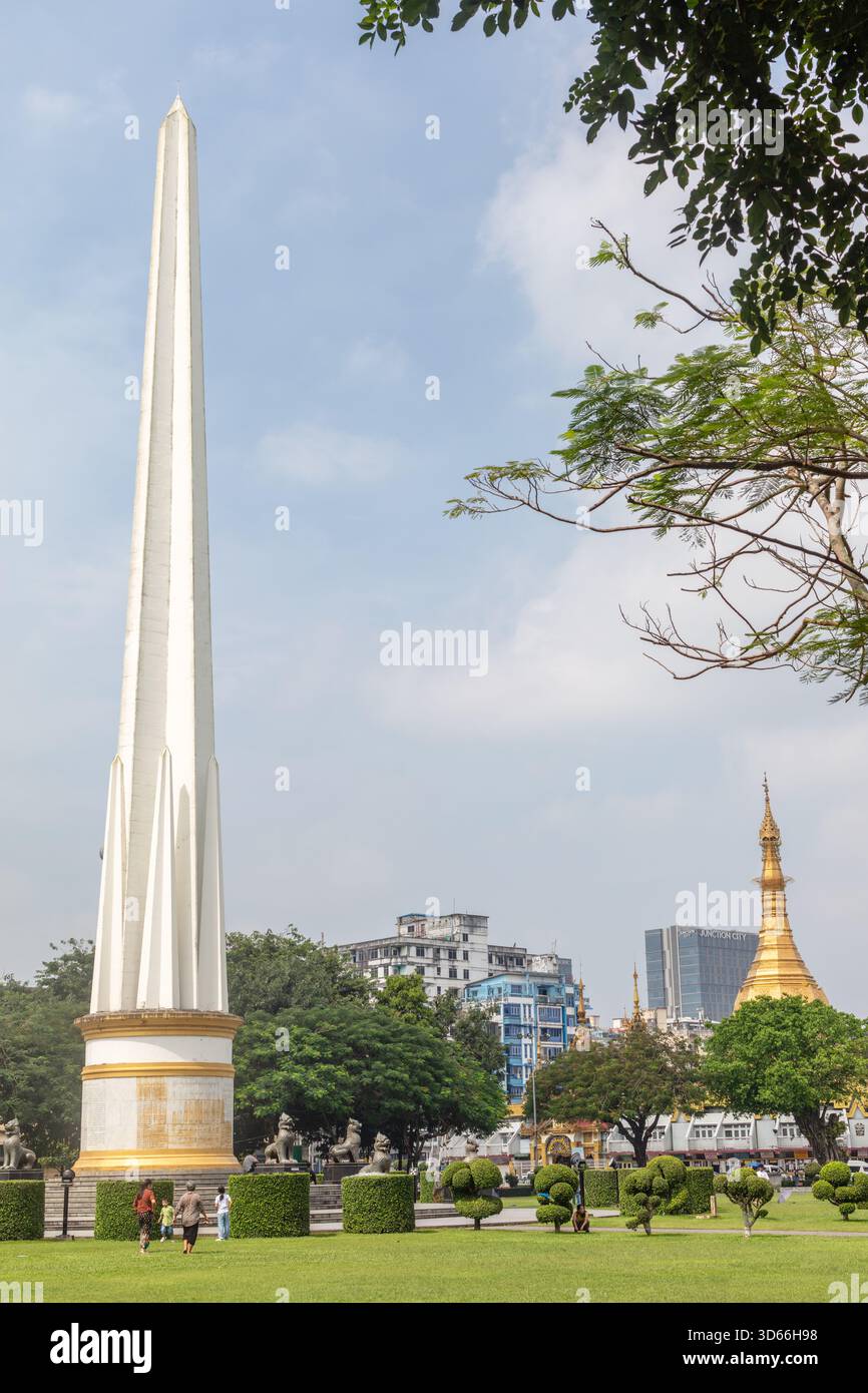 The Independence Monument in Maha Bandula Park. Downtown Yangon ...