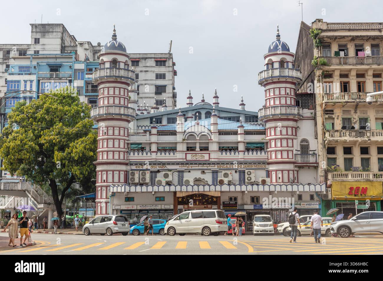 Downtown Yangon, Myanmar. Bengali Sunni Jameh Mosque (Surti Sunni Jamah ...