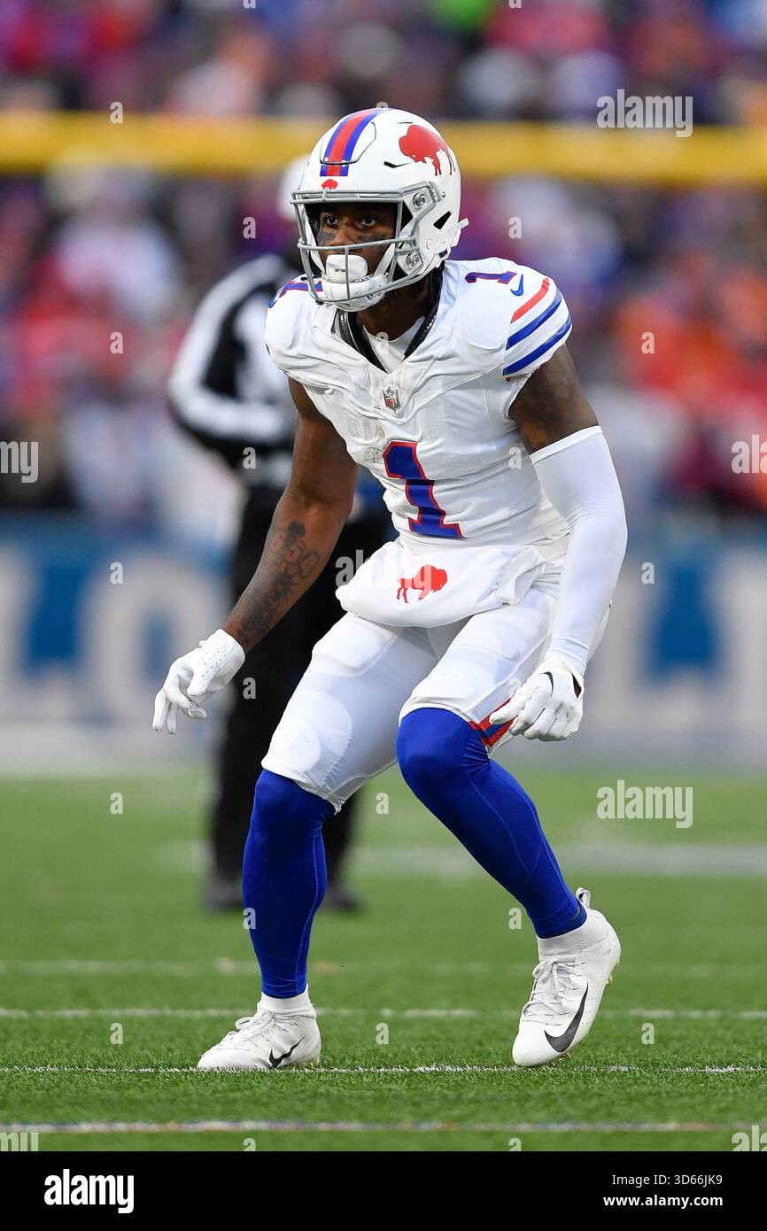 Buffalo Bills wide receiver Curtis Samuel (1) runs on the field during ...