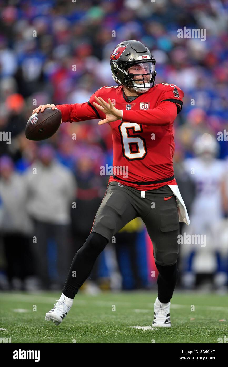 Tampa Bay Buccaneers quarterback Baker Mayfield (6) throws during the second half of an NFL ...