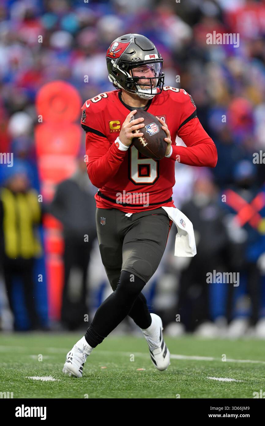 Tampa Bay Buccaneers quarterback Baker Mayfield (6) looks to throw during the second half of an ...