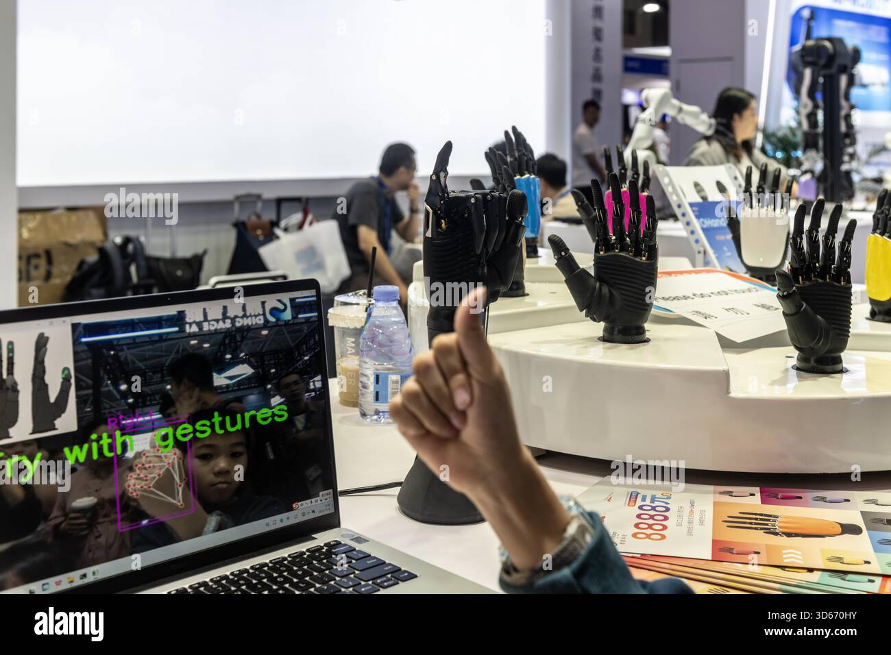 The 27th China High-Tech Fair is held in Shenzhen City, south China's ...