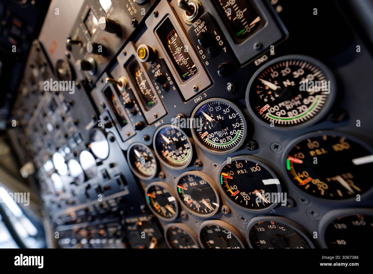 Flugzeug instrumente hi-res stock photography and images - Alamy