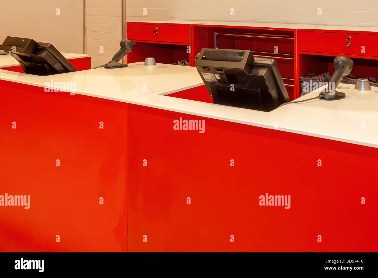 Cash counter in store Stock Photo - Alamy