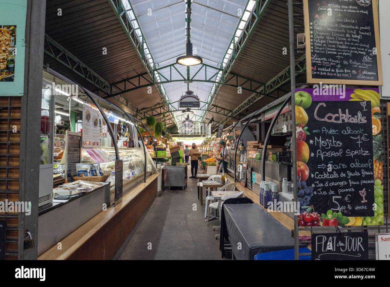 Paris, Marché des Enfants Rouges in the Le Marais district, historic ...