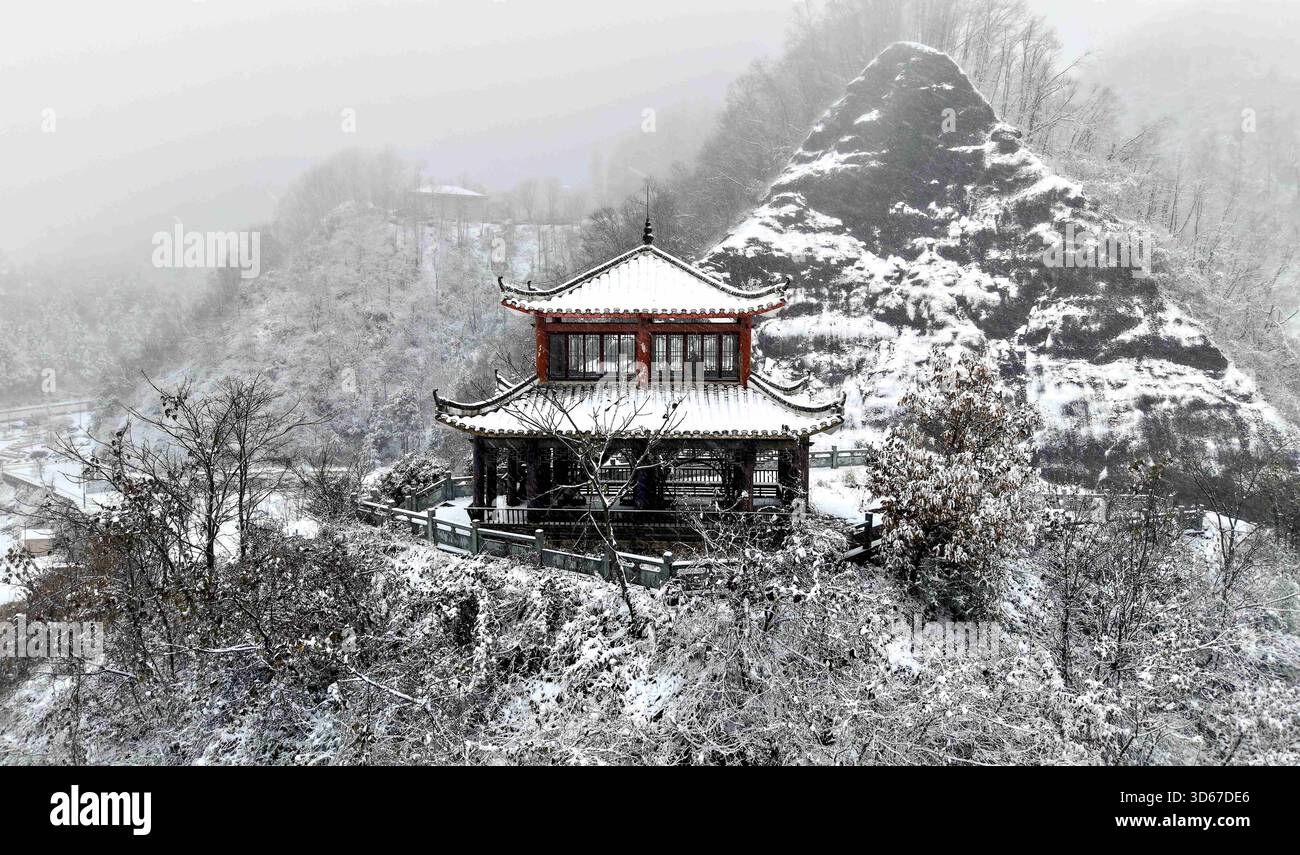 Snow scenery in Xiangyang City, central China's Hubei Province, 17 ...