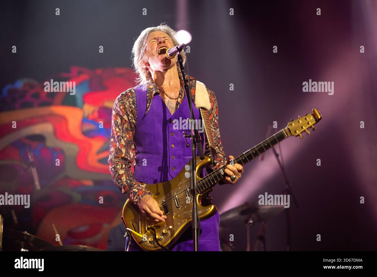 You Am I frontman Tim Rogers performs during the 2025 ARIA Awards at ...