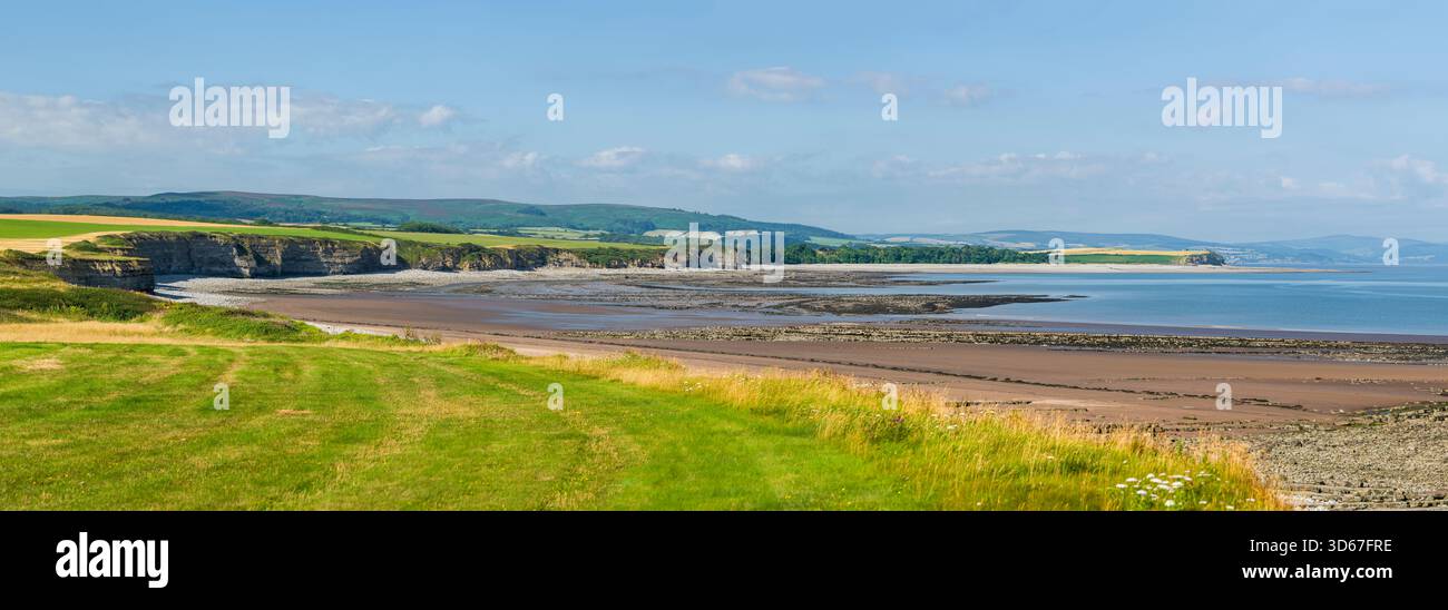 The Bristol Channel coastline between Hinkley Point and Lilstock, part ...