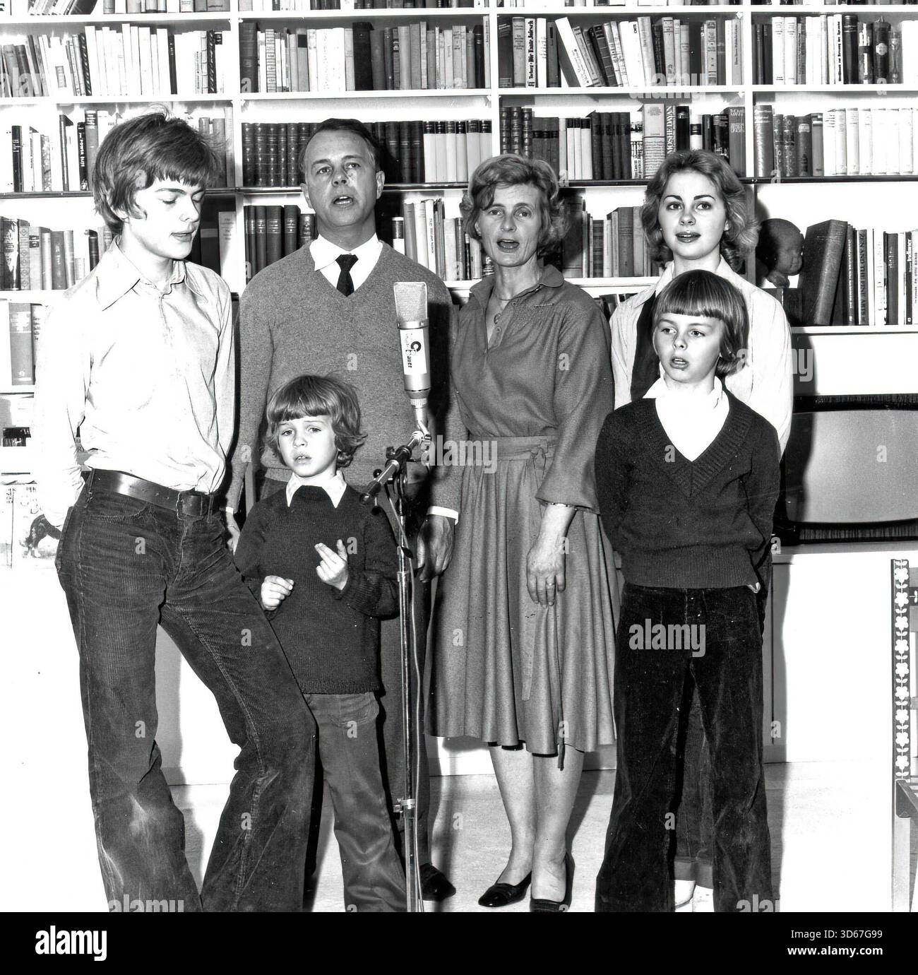 ARCHIV: Ursula von der Leyen Familienfoto 1978: Sohn Lorenz , Dr. Ernst ...
