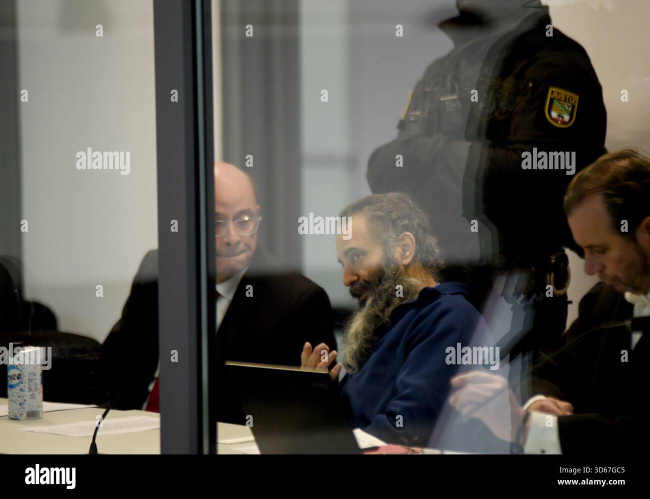 19 November 2025, Saxony-Anhalt, Magdeburg: Defendant Taleb al ...