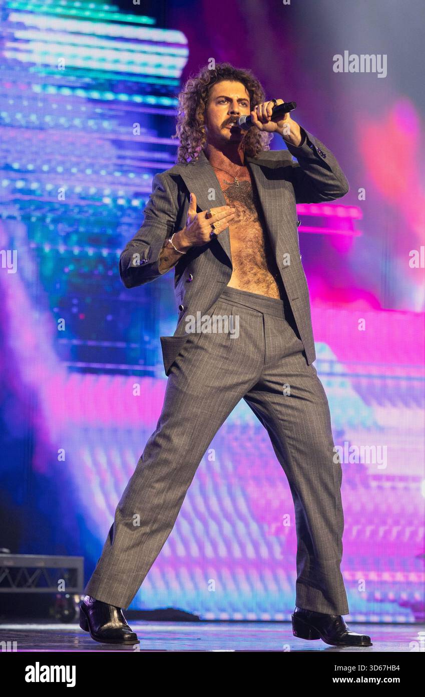 Keli Holiday performs during the 2025 ARIA Awards at Hordern Pavilion ...