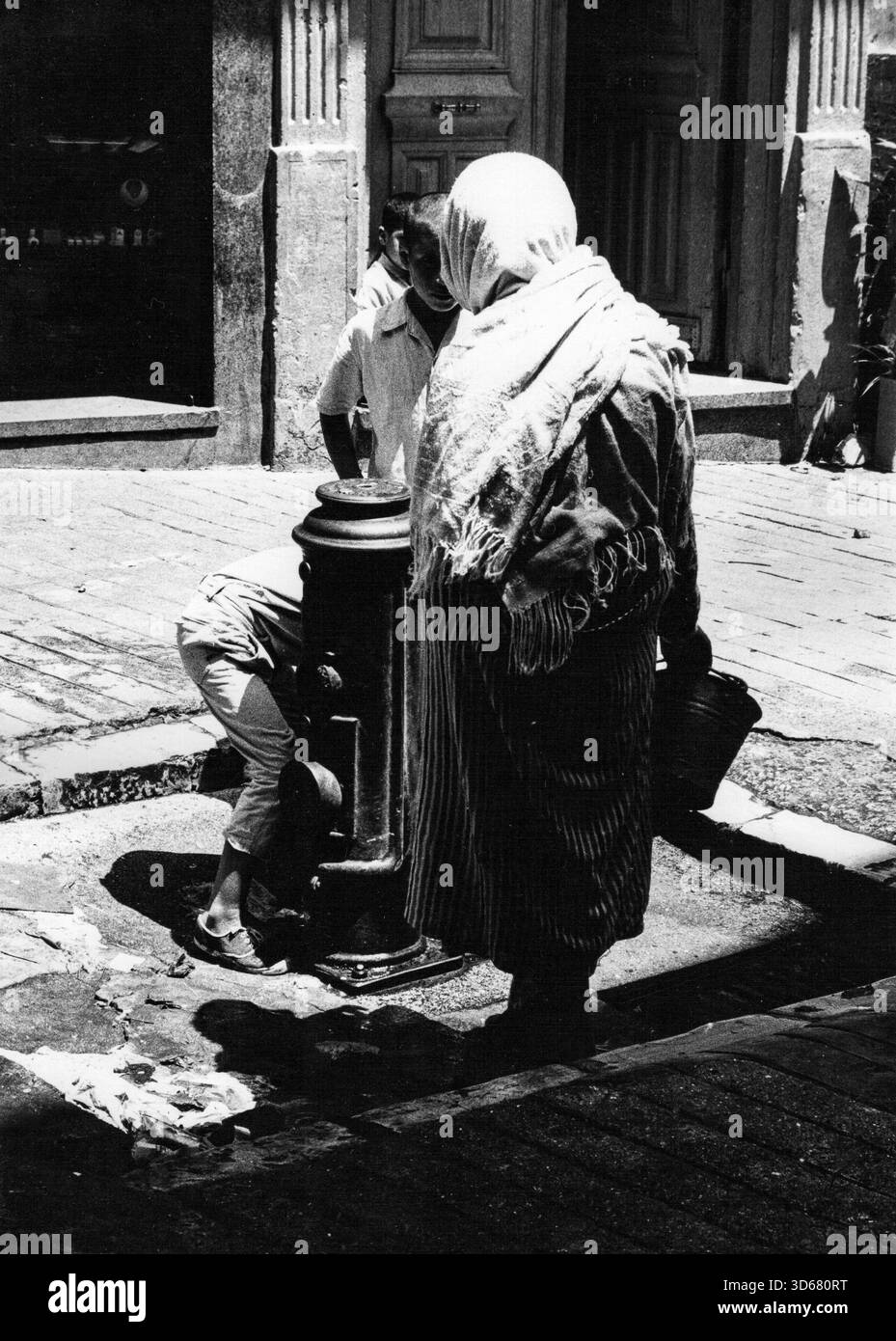 Summer street scene people Black and White Stock Photos & Images - Alamy