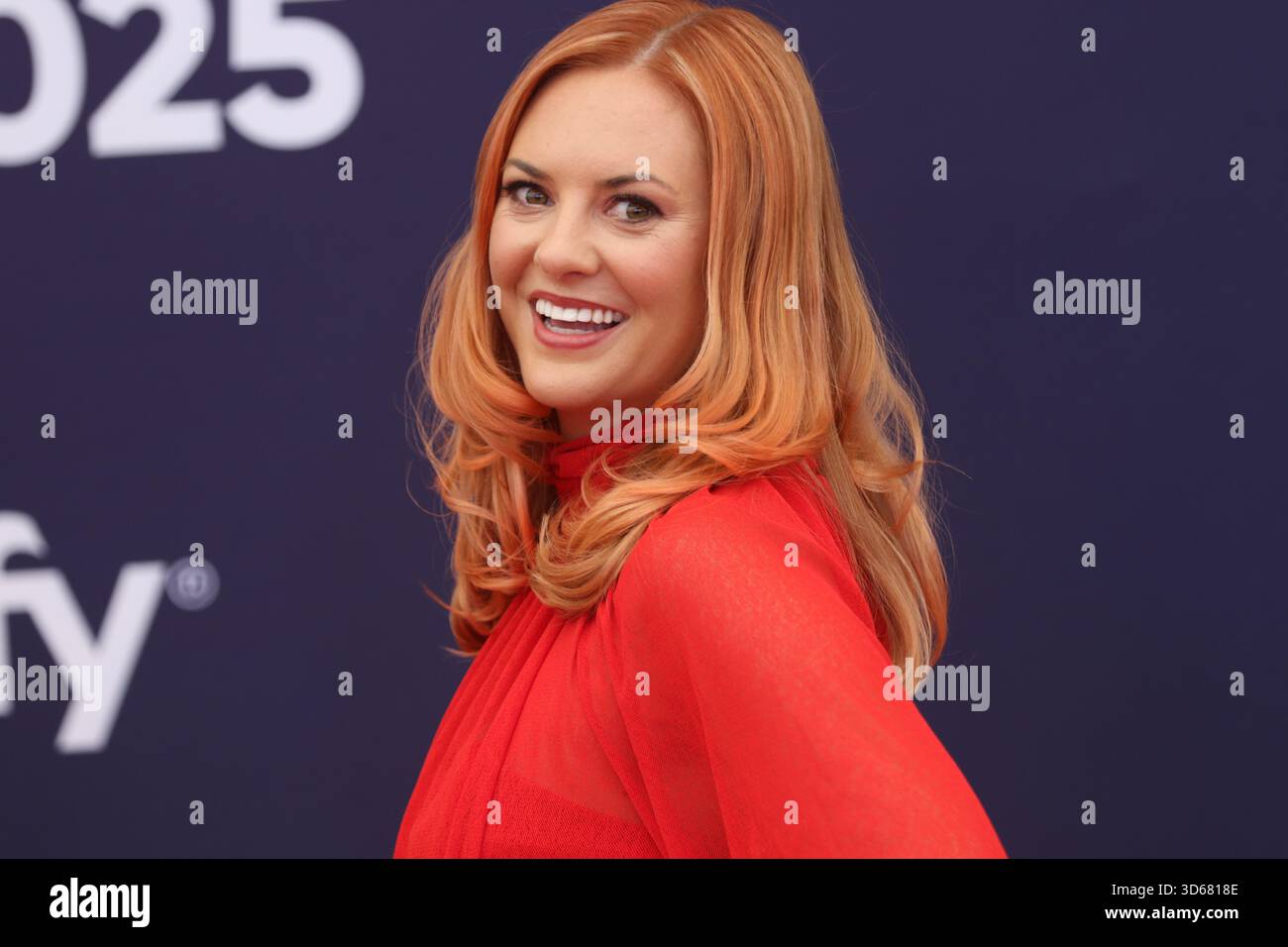 Sydney, Australia. 19th November 2025. Taylor Moss arrives on the red ...