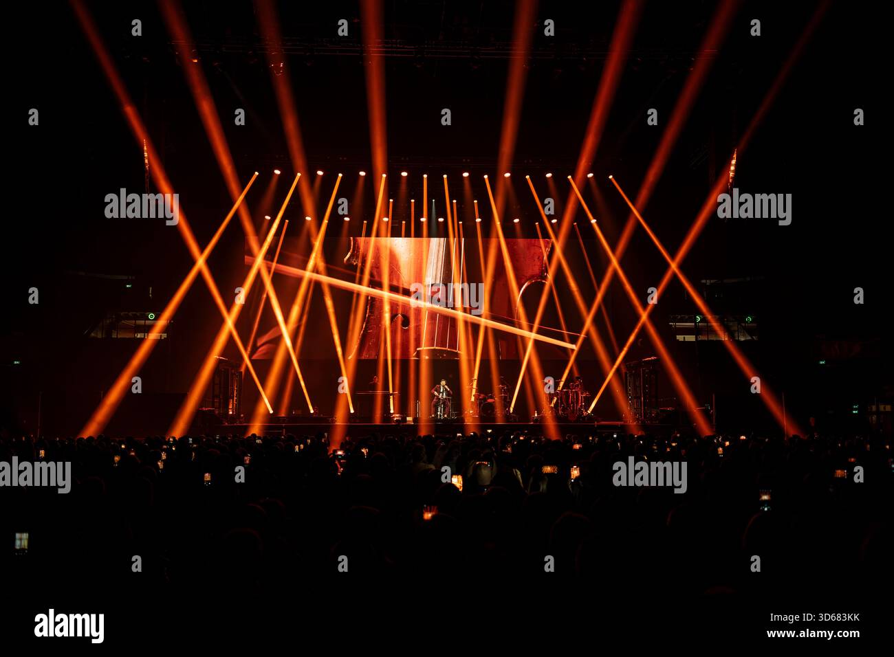 Hauser in concerto all’Unipol Forum di Milano foto di Alessia Belotti ...