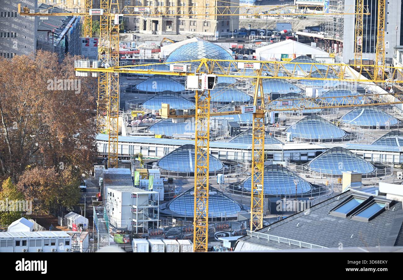 19 November 2025, Baden-Württemberg, Stuttgart: The construction site ...