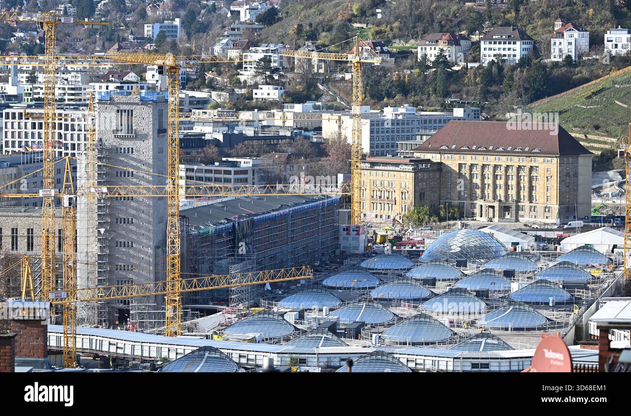 19 November 2025, Baden-Württemberg, Stuttgart: The construction site ...