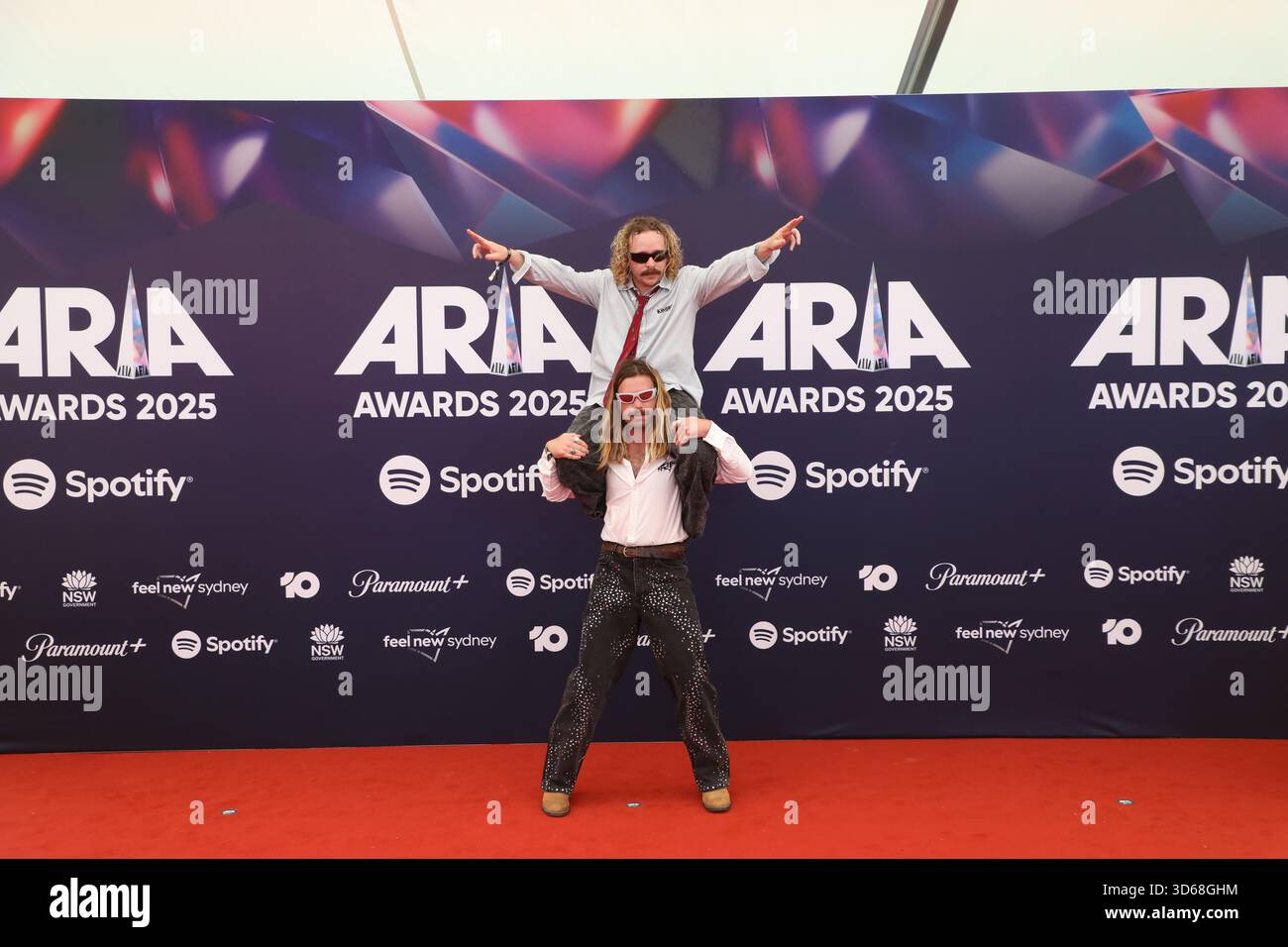 Sydney, Australia. 19th November 2025. Alex Gray and Oliver Critchley ...