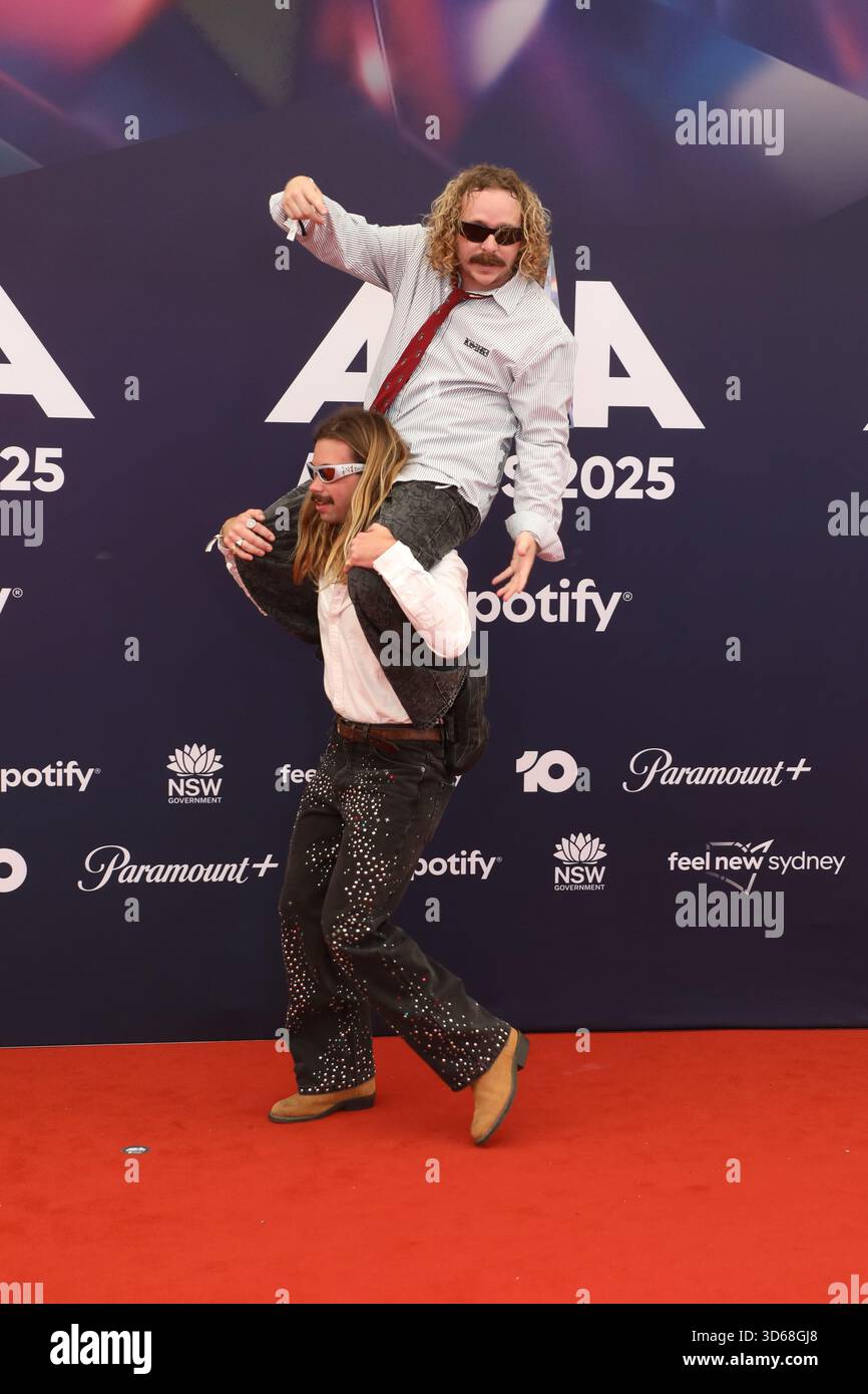 Sydney, Australia. 19th November 2025. Alex Gray and Oliver Critchley ...
