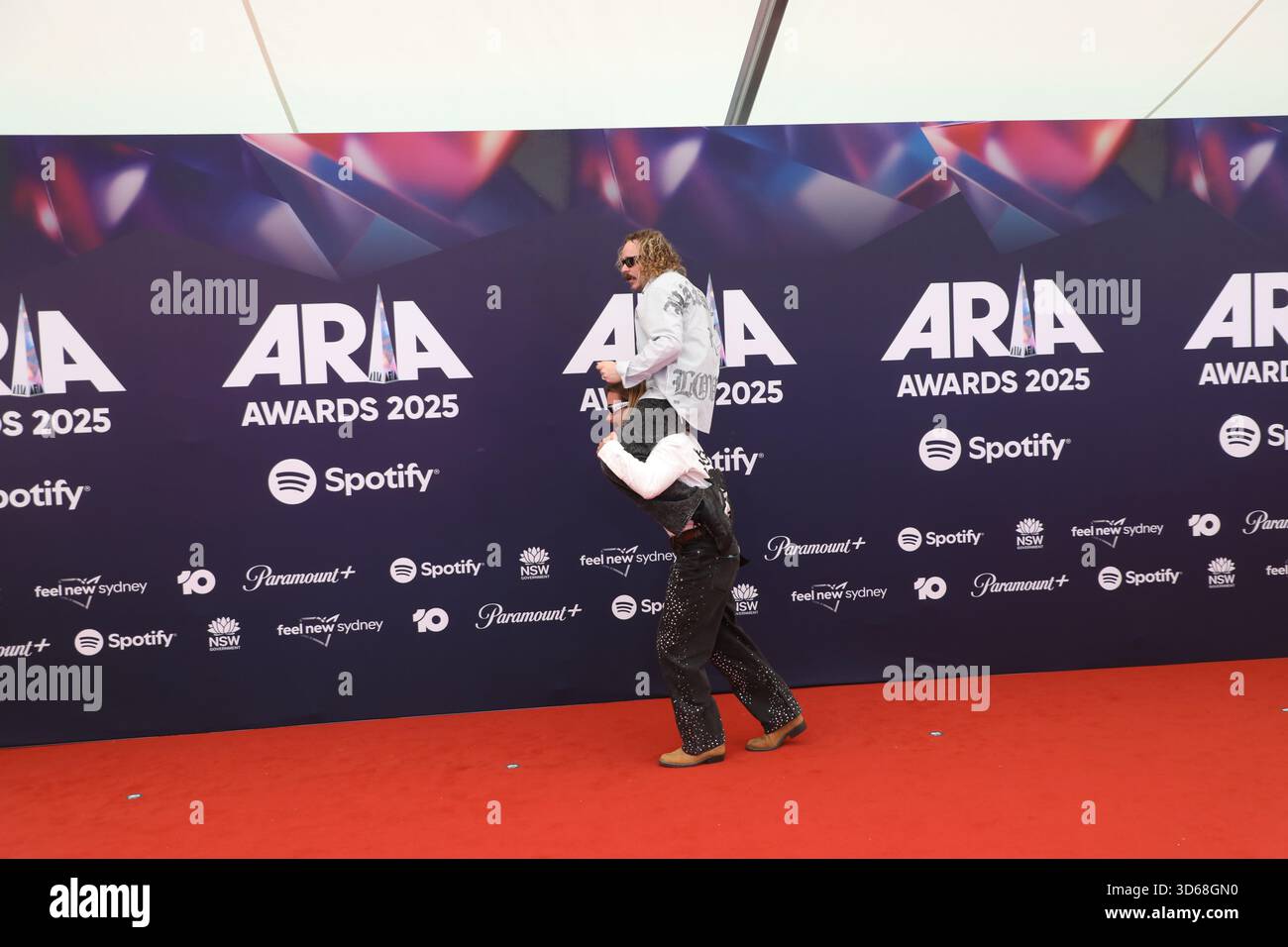 Sydney, Australia. 19th November 2025. Alex Gray and Oliver Critchley ...
