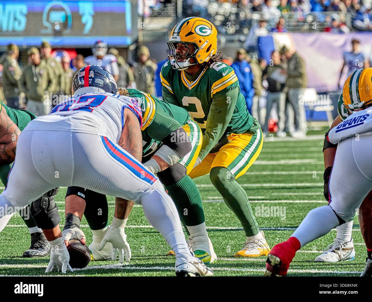 Green Bay Packers quarterback Malik Willis (2) calling signals against ...