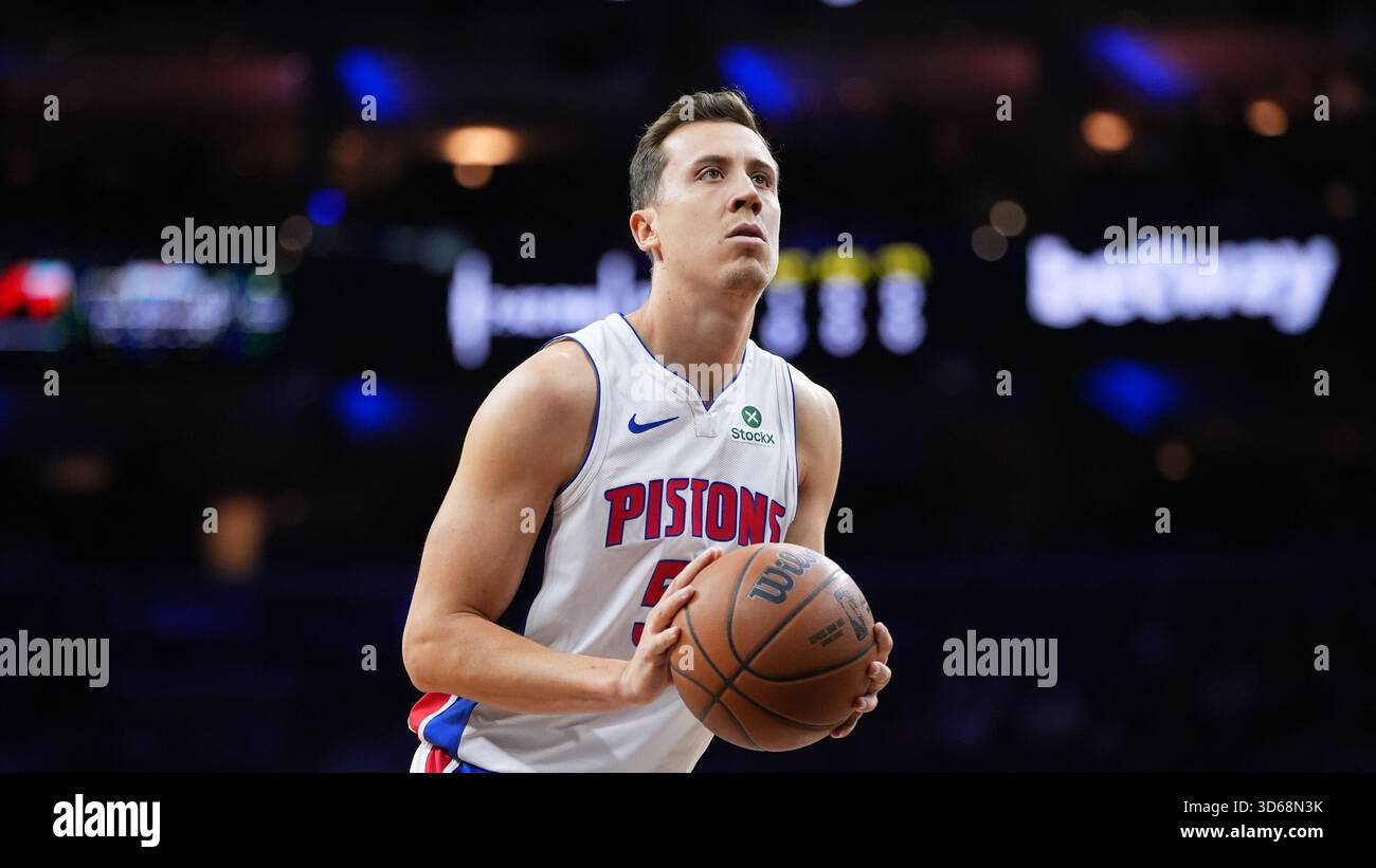 Detroit Pistons' Duncan Robinson plays during an NBA basketball game ...