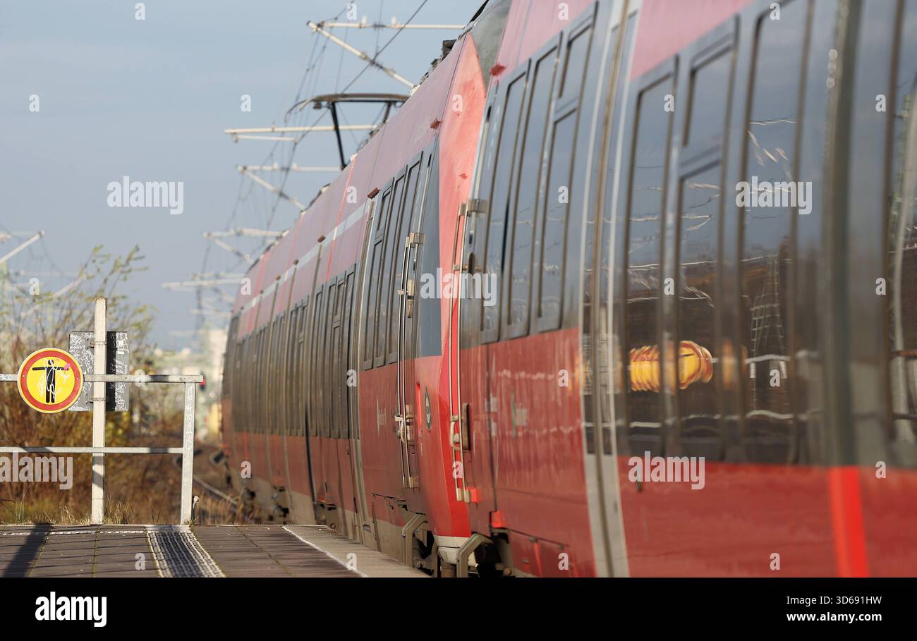 DB , Deutsche Bahn , Zug , Züge , Schiene , Gleis , reisen , ICE , S ...