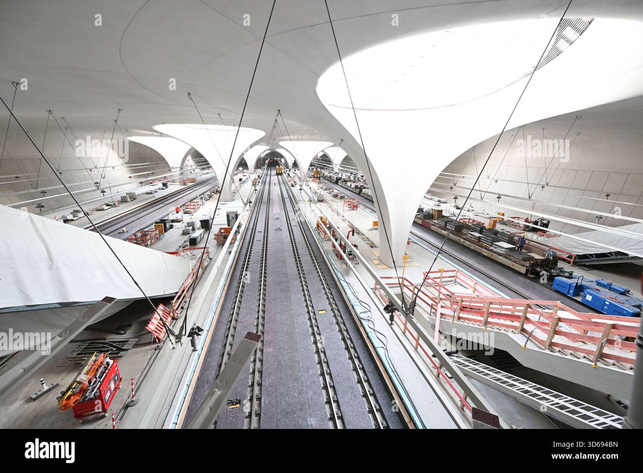 19 November 2025, Baden-Württemberg, Stuttgart: The construction site ...