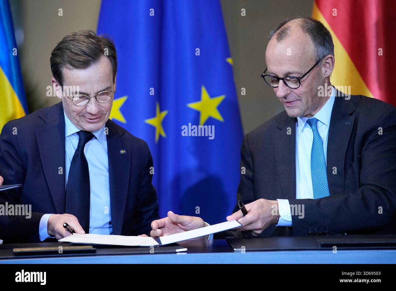 German Chancellor Friedrich Merz, right, and the Prime Minister from ...