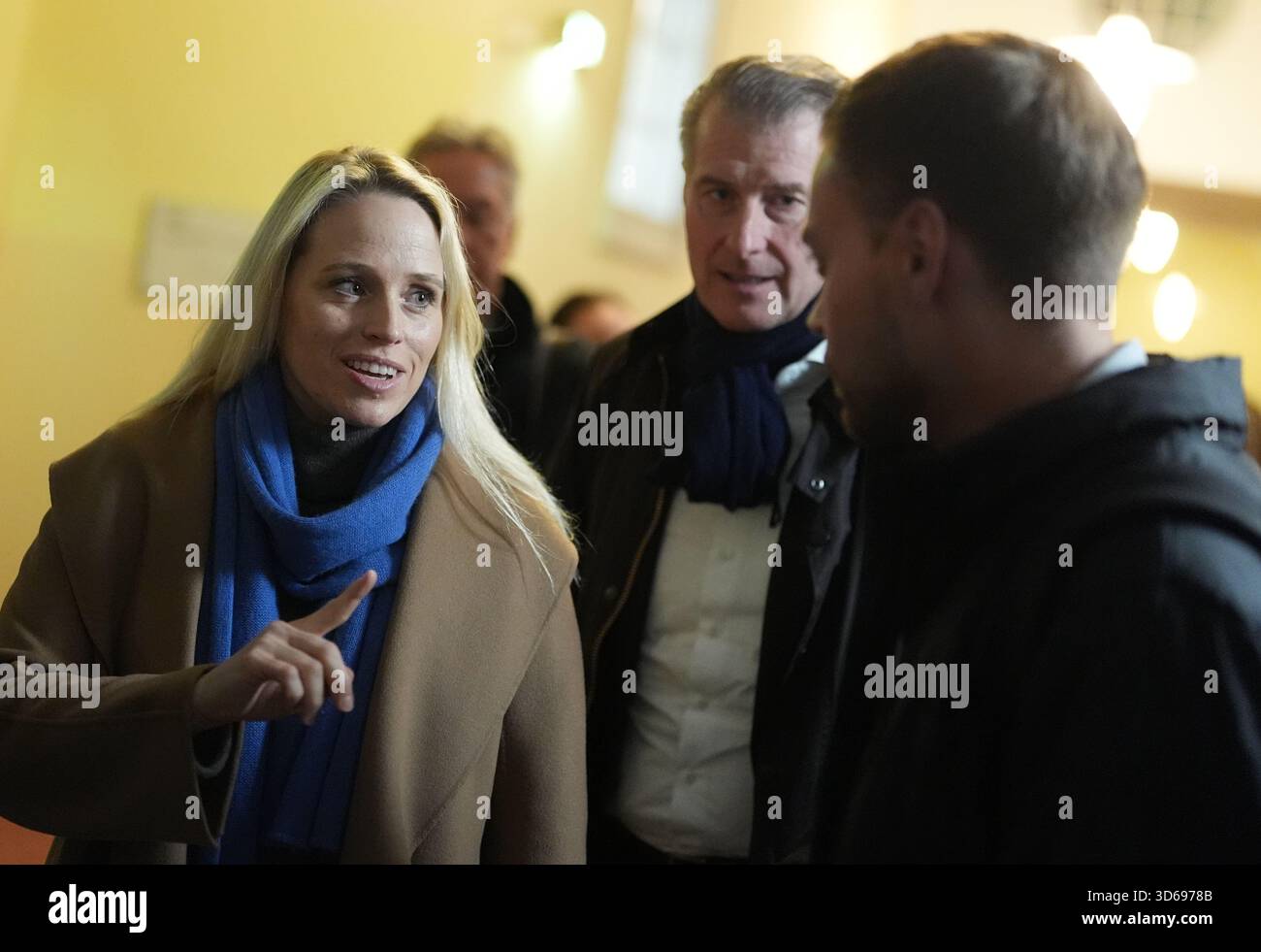 19 November 2025, Hamburg: Astrid Have (l), witness and wife of joint ...