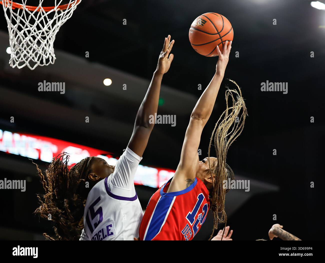PHOENIX, ARIZONA - NOVEMBER 18th: Southern Methodist University ...