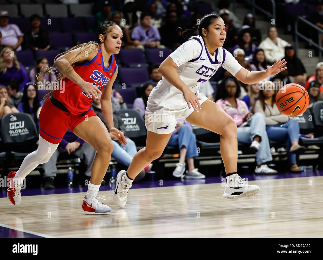 PHOENIX, ARIZONA - NOVEMBER 18th: Grand Canyon Antelope guard Karley ...