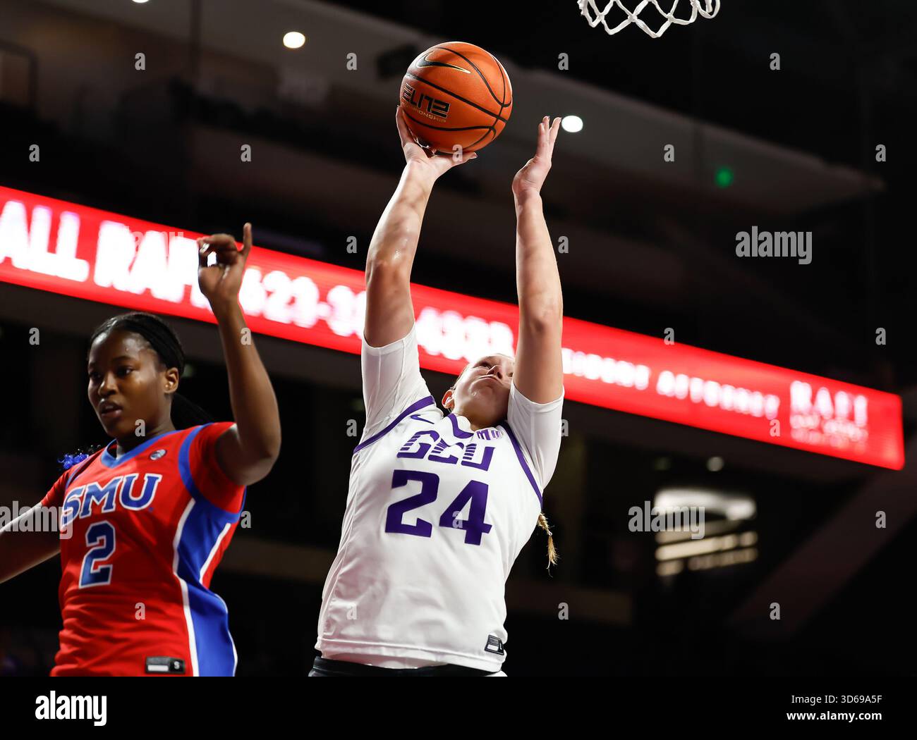 PHOENIX, ARIZONA - NOVEMBER 18th: Grand Canyon Antelope forward Norah ...