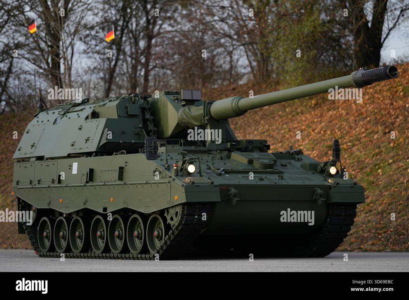 A new howitzer PzH2000 during a rollout event in Munich, Germany ...