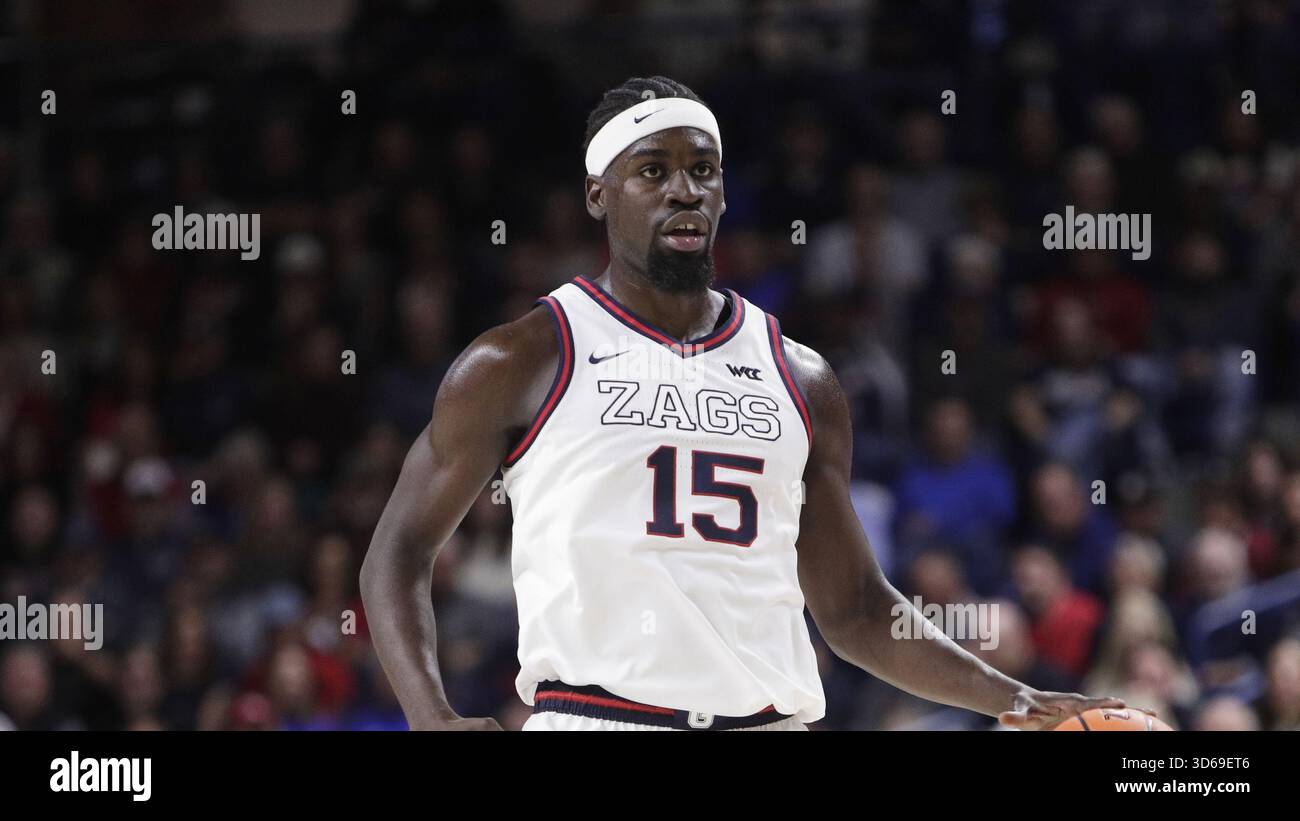 Gonzaga forward Graham Ike (15) controls the ball during the first half ...